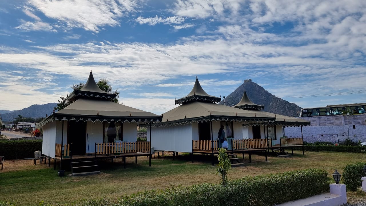 The Glorious Hills Resort Pushkar 𝗕𝗢𝗢𝗞 Pushkar Camp