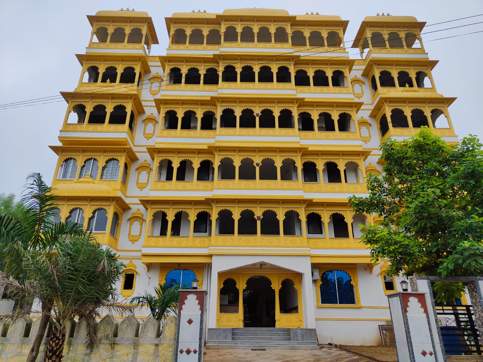 Hotel Brahma paradise (A heritage haveli ) 𝗕𝗢𝗢𝗞 Pushkar Hotel