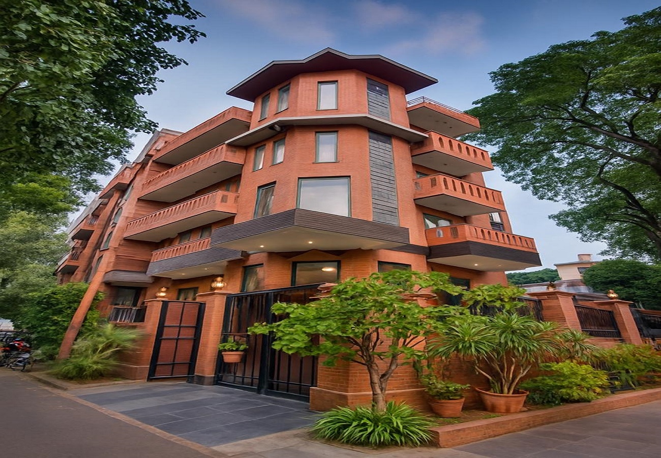Hotel Marks INN & Banquet 𝗕𝗢𝗢𝗞 Noida Hotel