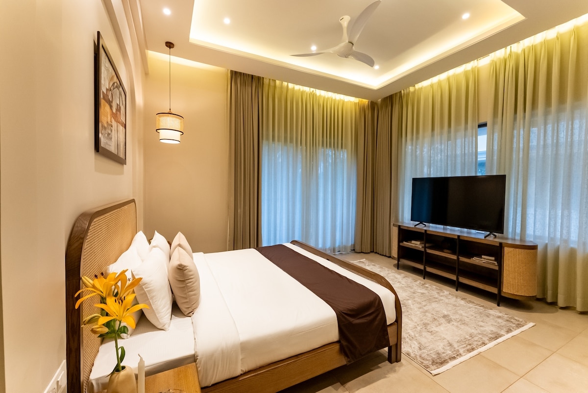 Luxury Coastal Villa in Morjim 𝗕𝗢𝗢𝗞 Goa Villa