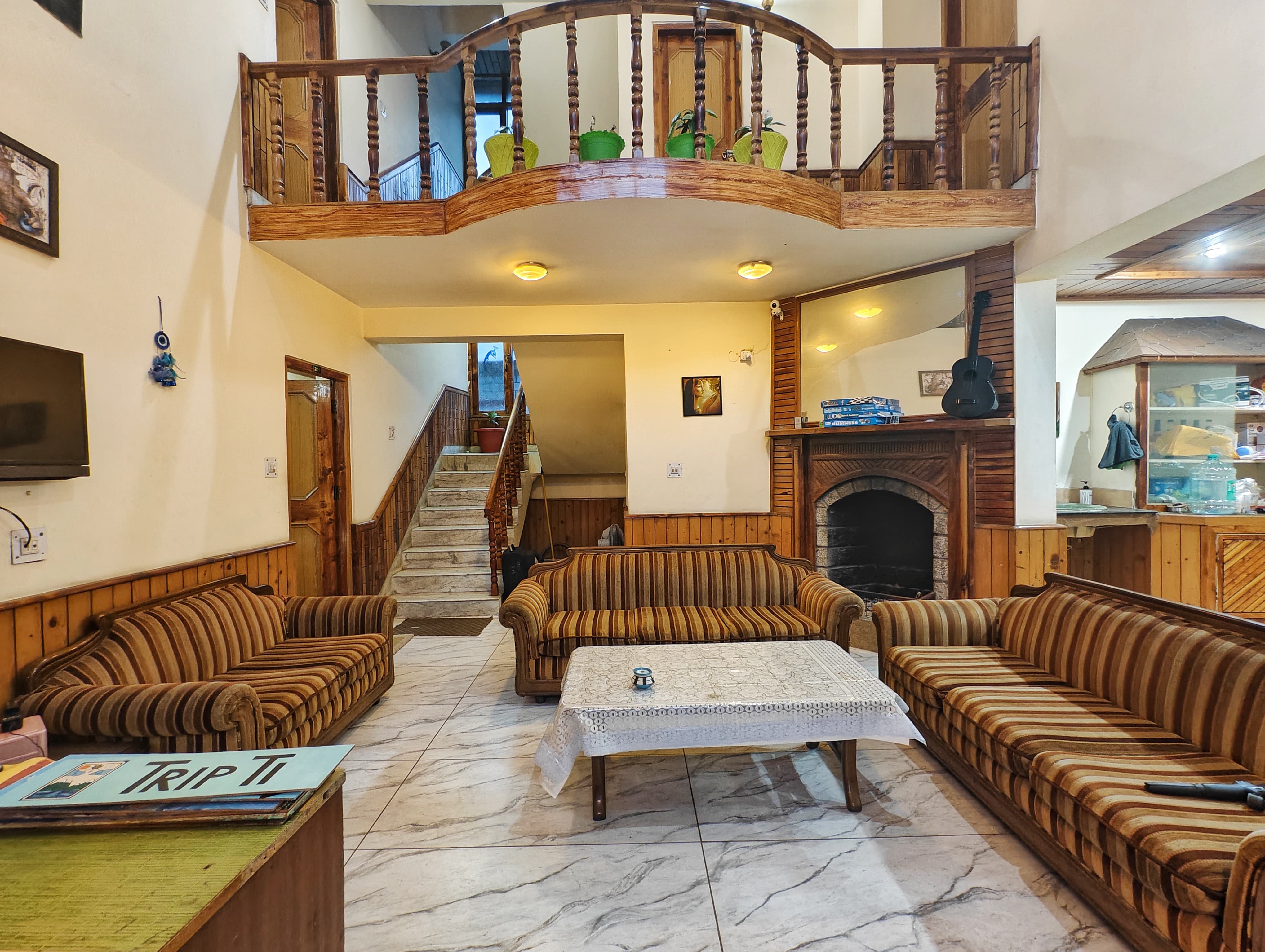 Tripti Villa 𝗕𝗢𝗢𝗞 Manali Homestay