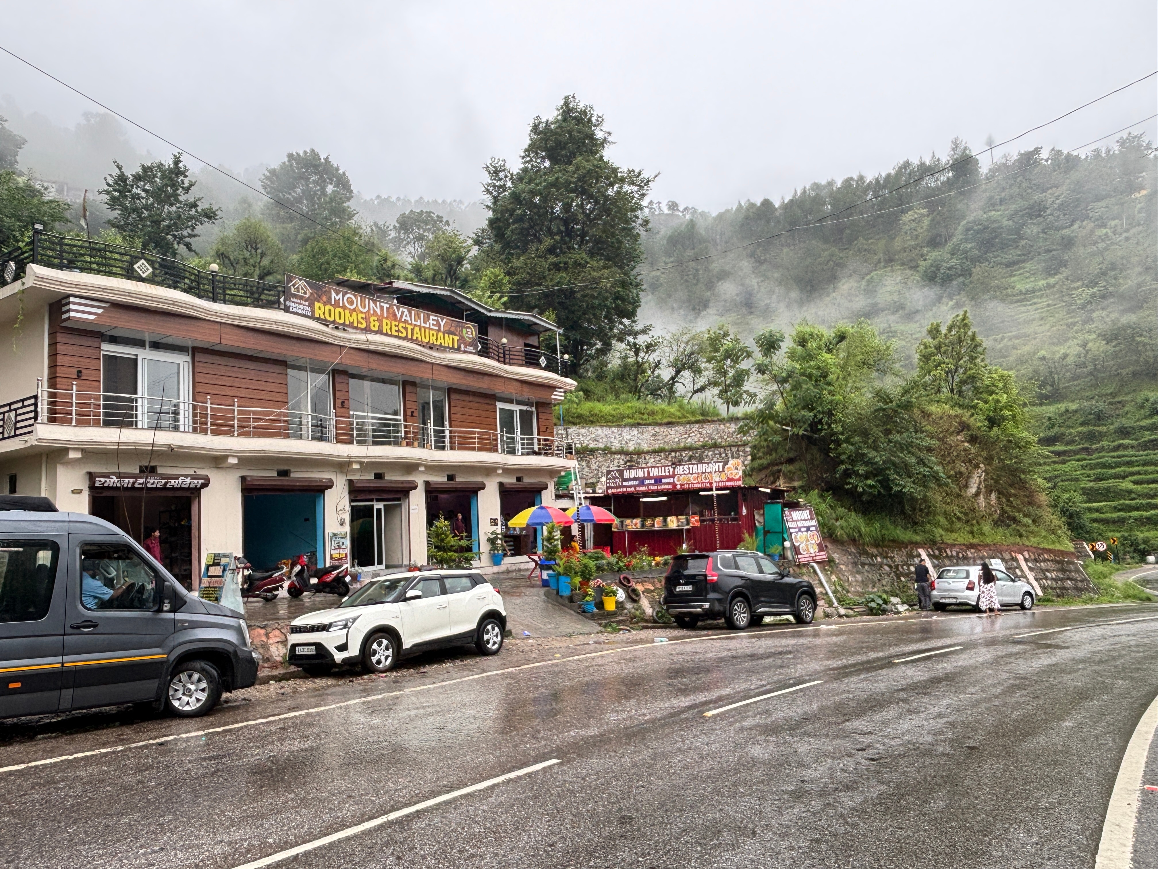 Mount Valley 𝗕𝗢𝗢𝗞 Chamba Homestay