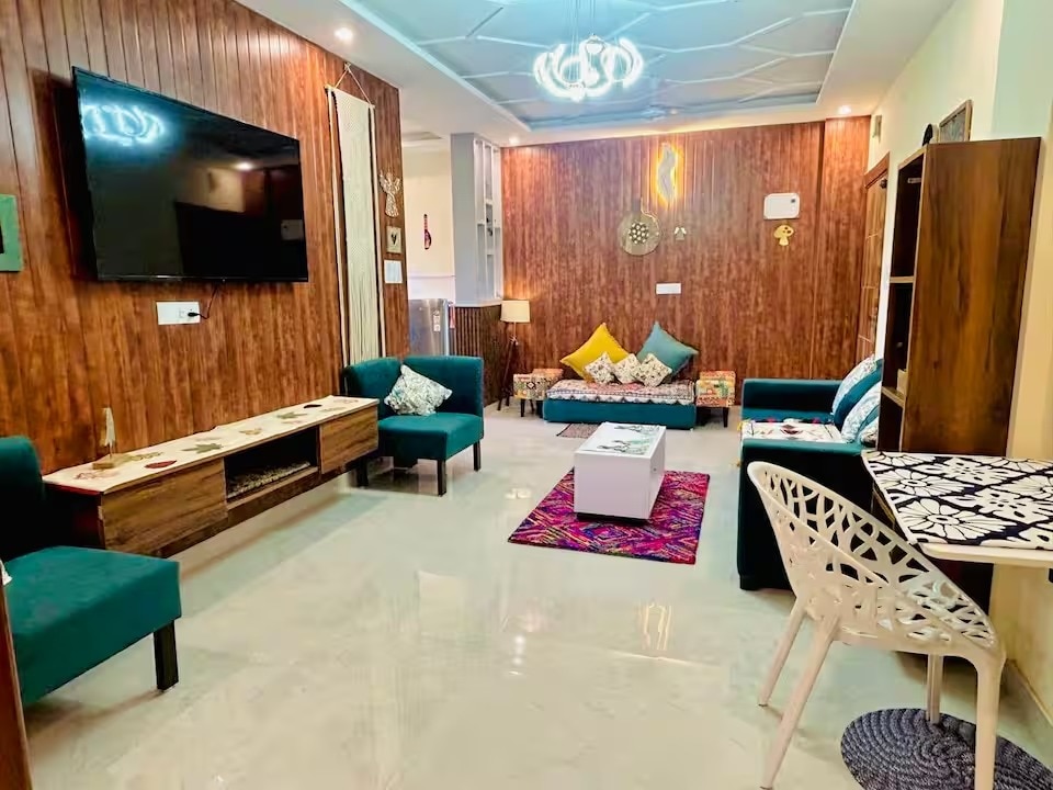 Atha by KAiyra Homes 𝗕𝗢𝗢𝗞 Dehradun Apartment