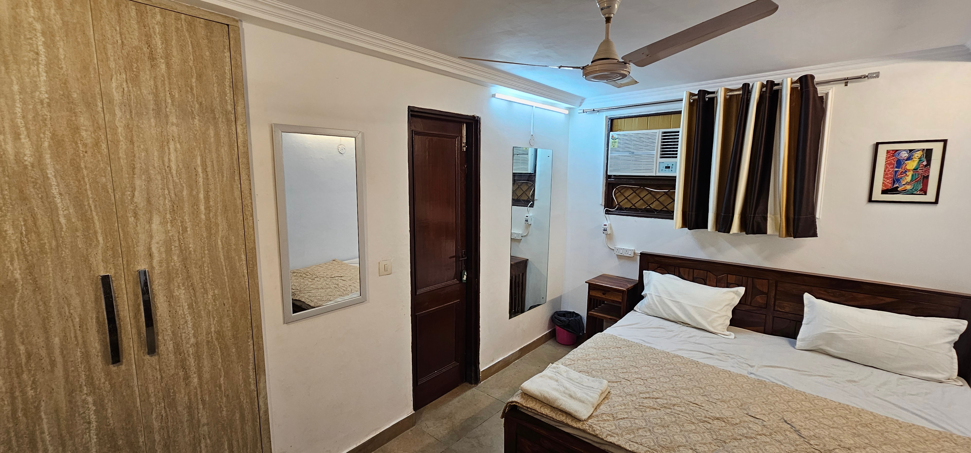 SKY Bloom||2BHK||Luxury Homestay 𝗕𝗢𝗢𝗞 Delhi Homestay