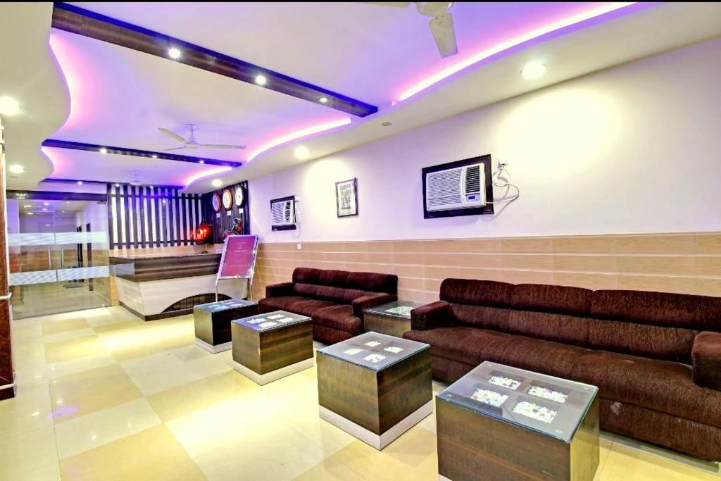 Hotel Pradeep Palace Gorakhpur - Reviews, Photos & Offer