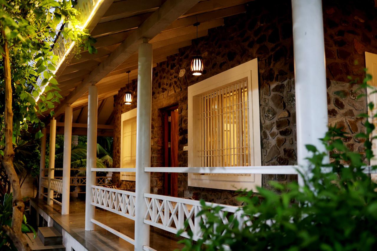 The Native Place 𝗕𝗢𝗢𝗞 Kopargaon Farm House