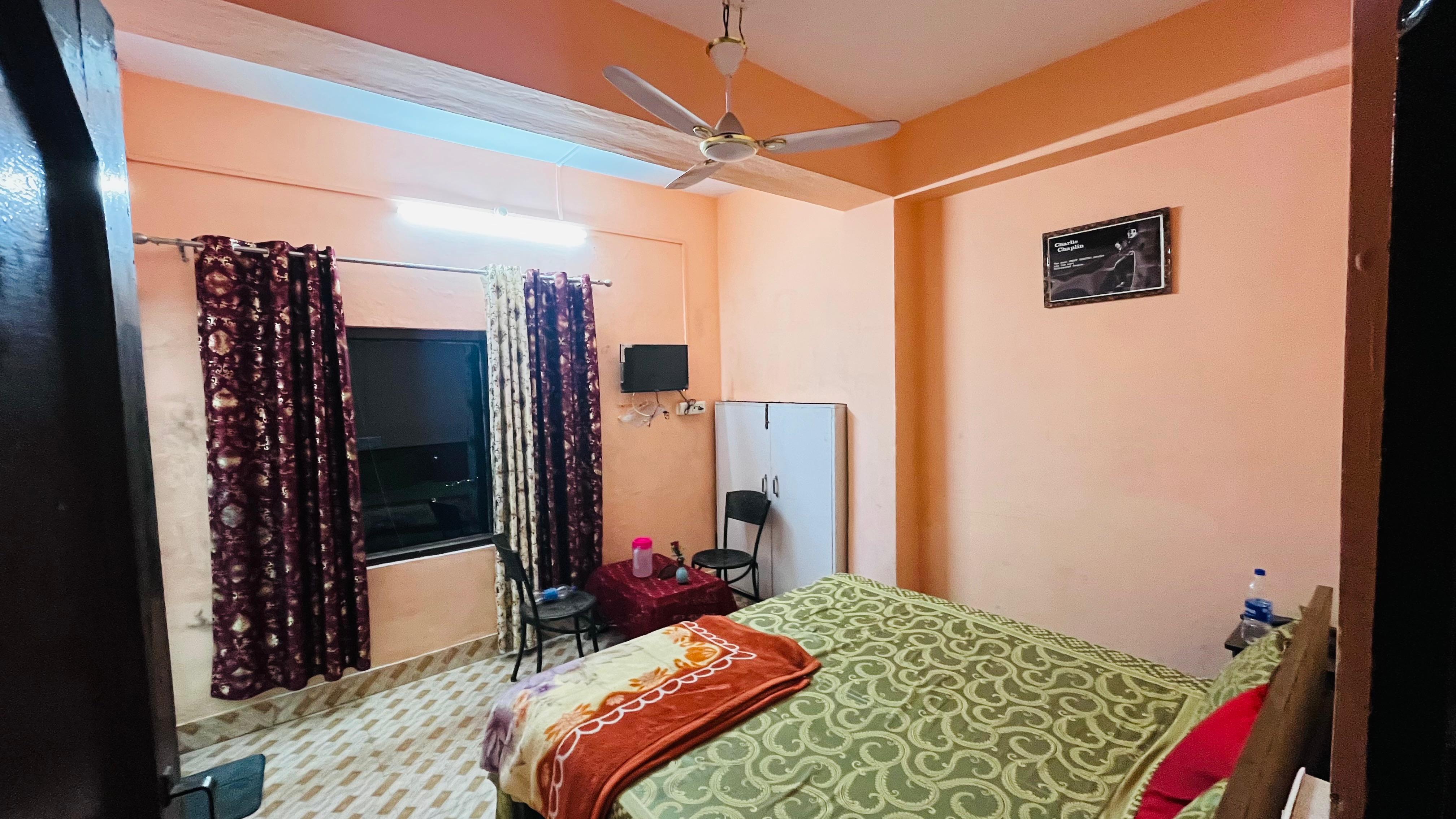 JAGAT HOTEL & EKANT RESTAURANT 𝗕𝗢𝗢𝗞 Darlaghat Hotel