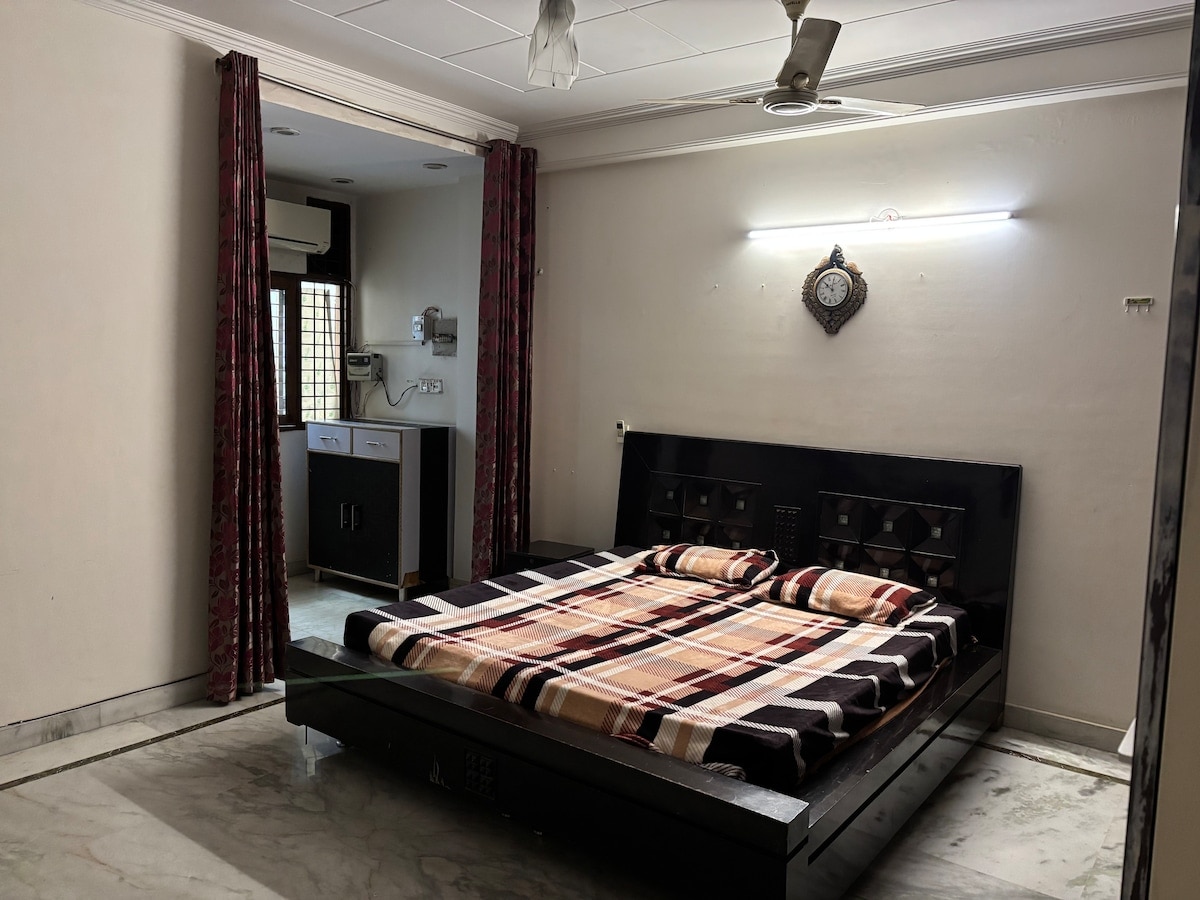 Couple friendly room with limited kitchen, Delhi Start From AED 58 per ...