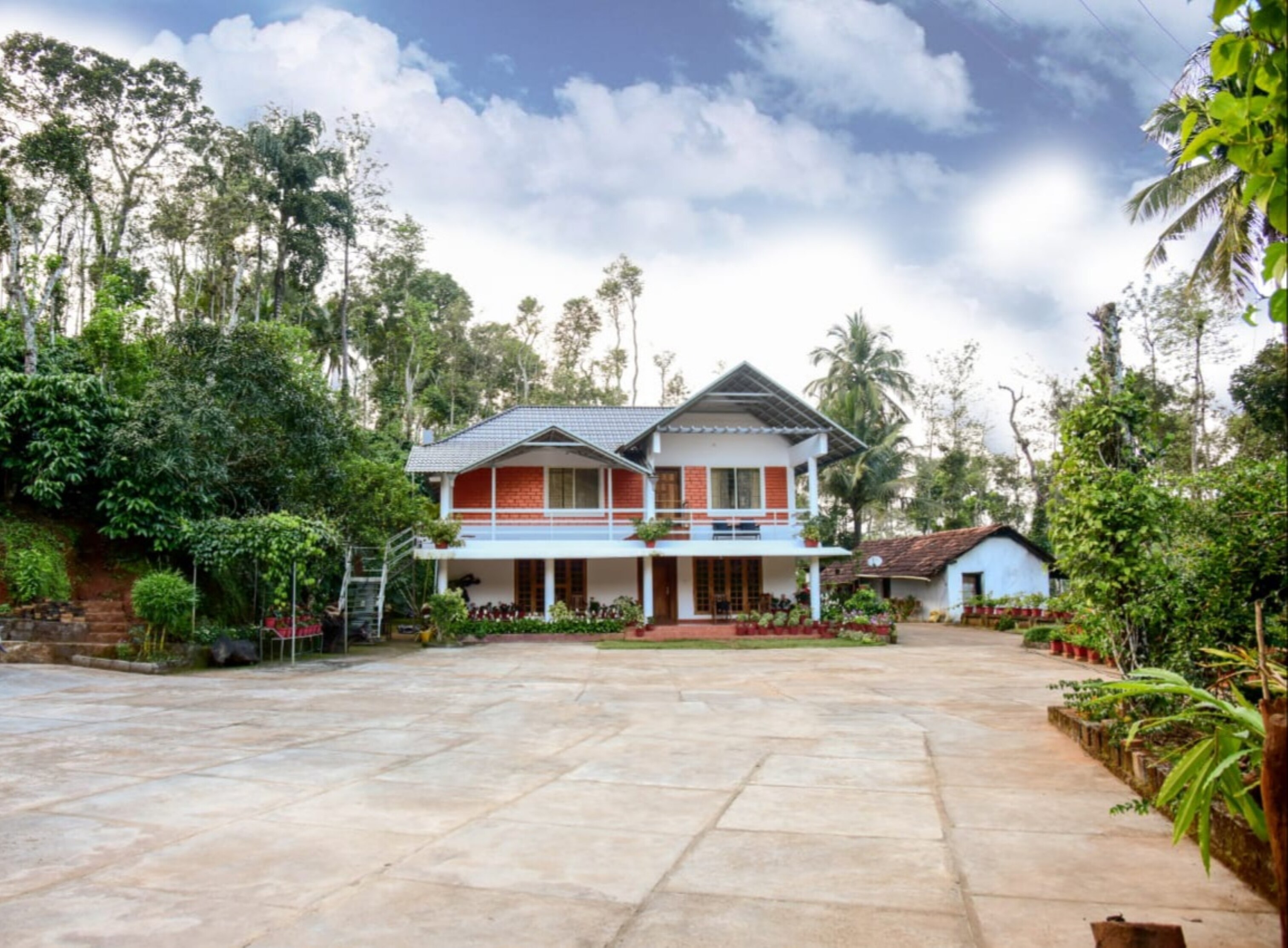 Manjren House Homestay Coorg - Reviews, Photos & Offer