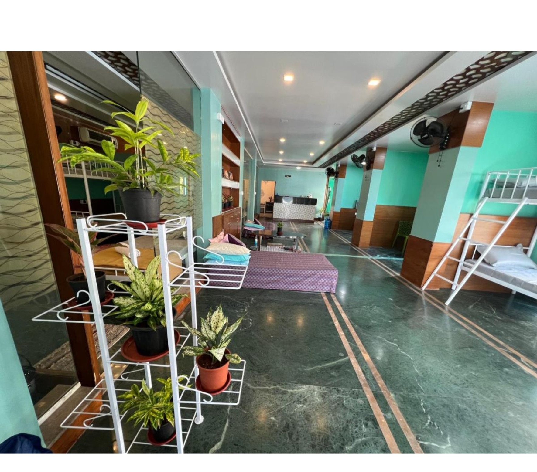 SS BACKPACKERS HOSTEL 𝗕𝗢𝗢𝗞 Pune Hostel