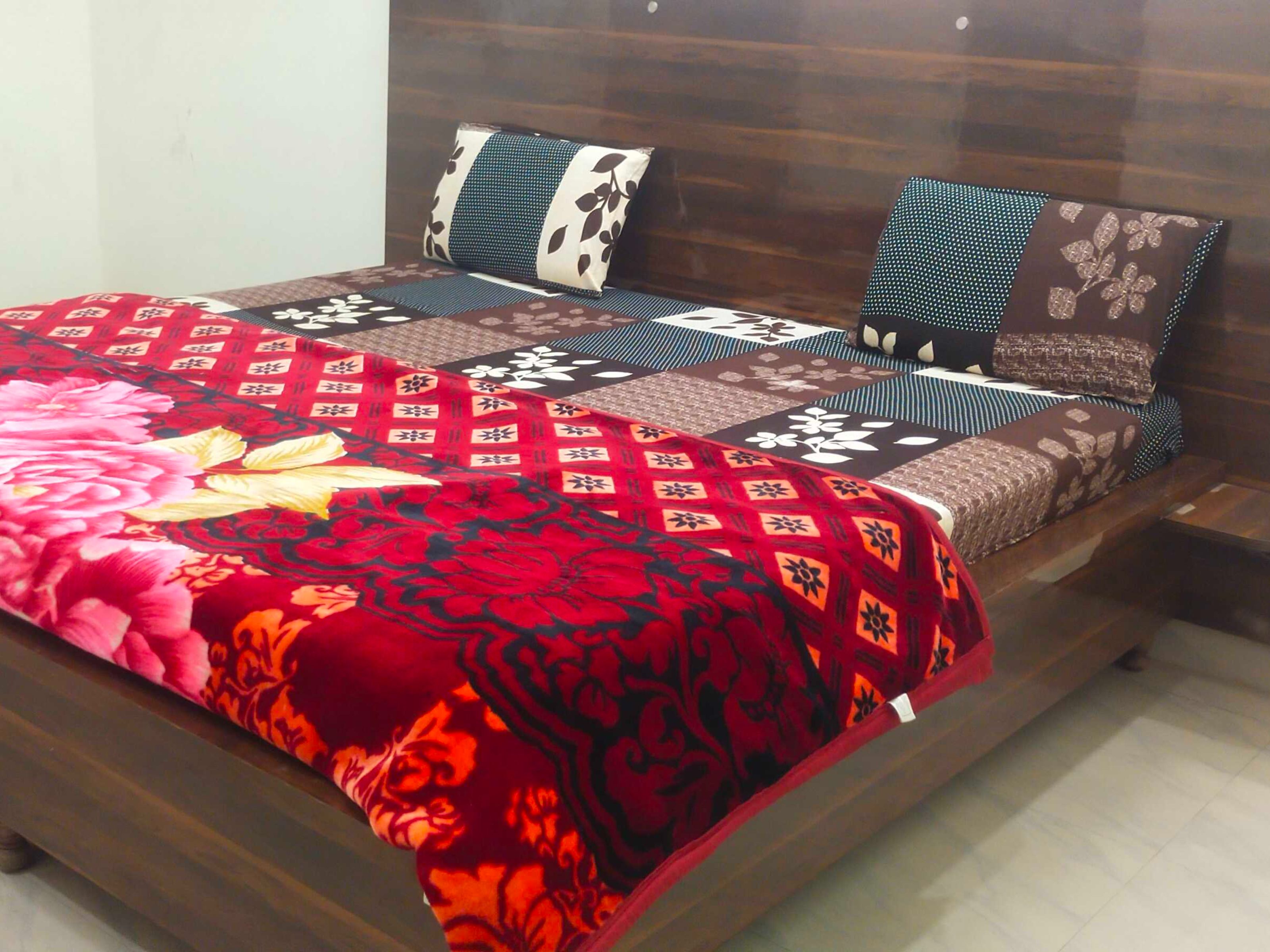 Rooms of Hotel O by OYO GRG RESORT - Hotel in Vrindavan