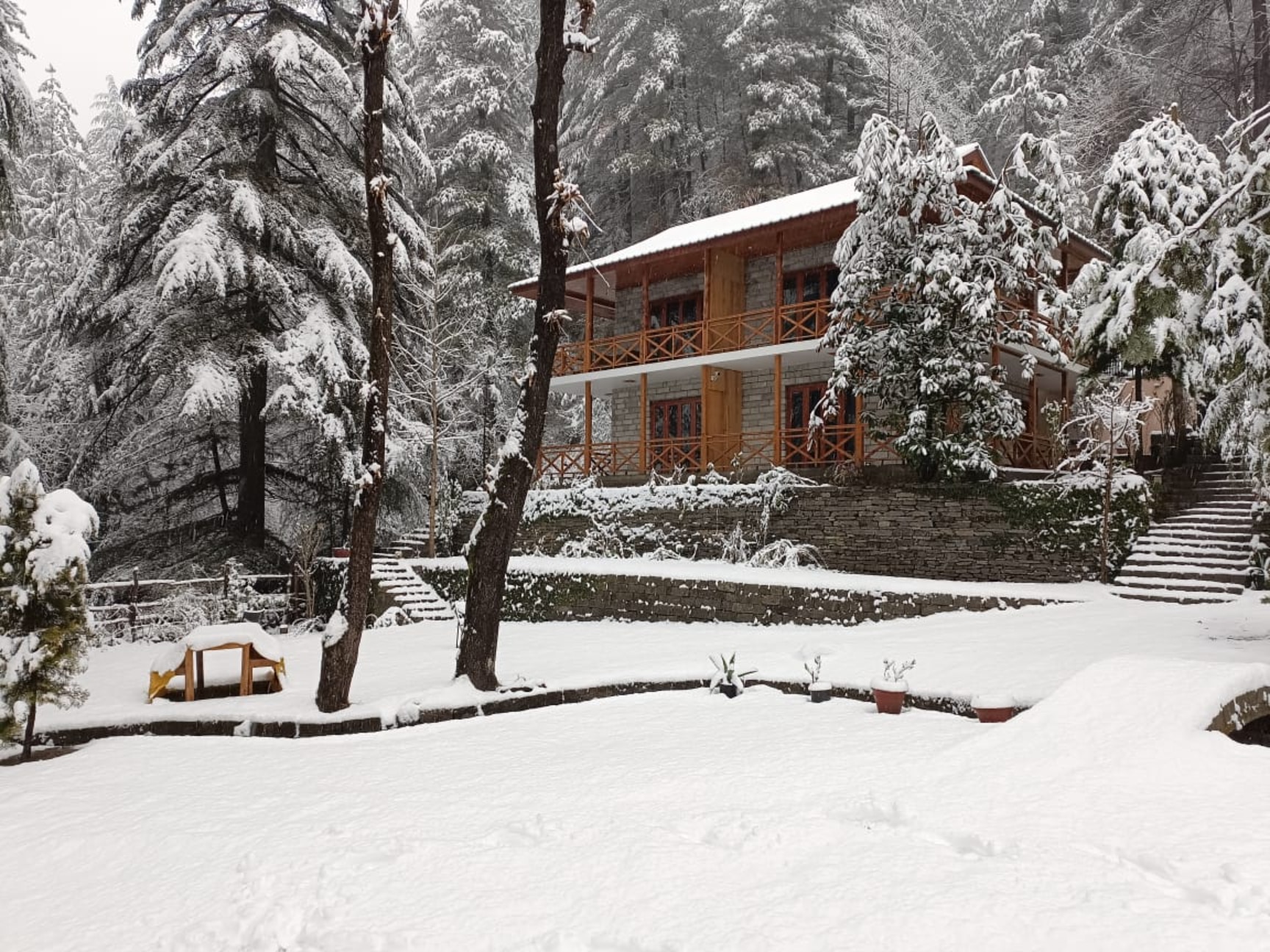 Zone Connect by The Park,Manali 𝗕𝗢𝗢𝗞 Manali Resort