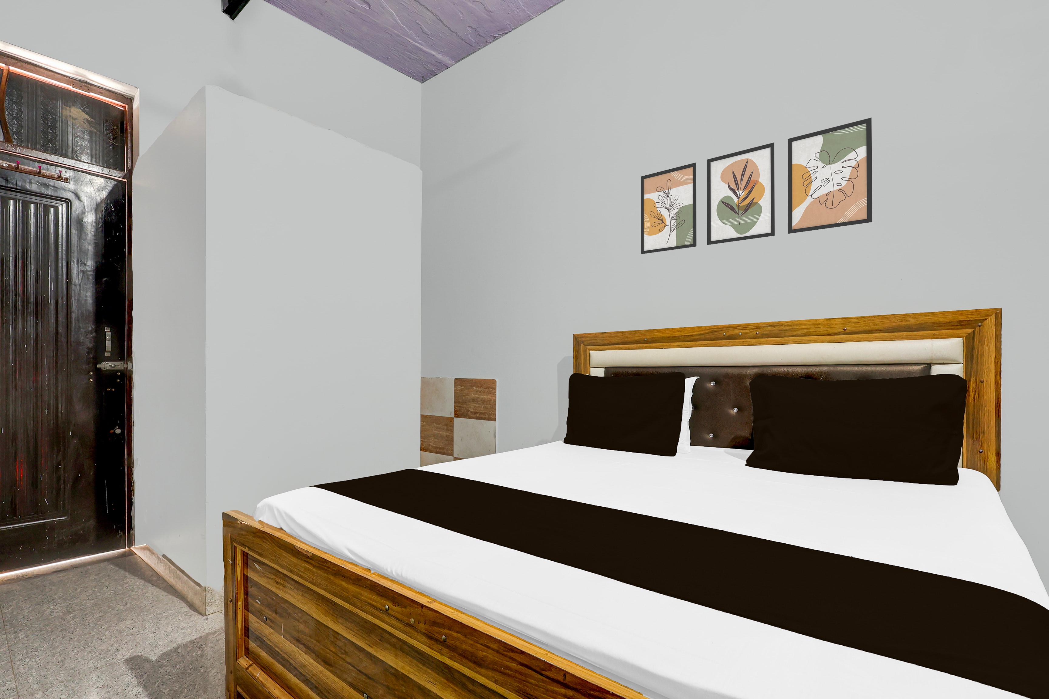 SPOT ON J D Restaurant and Hotel 𝗕𝗢𝗢𝗞 Kishangarh Bas Hotel