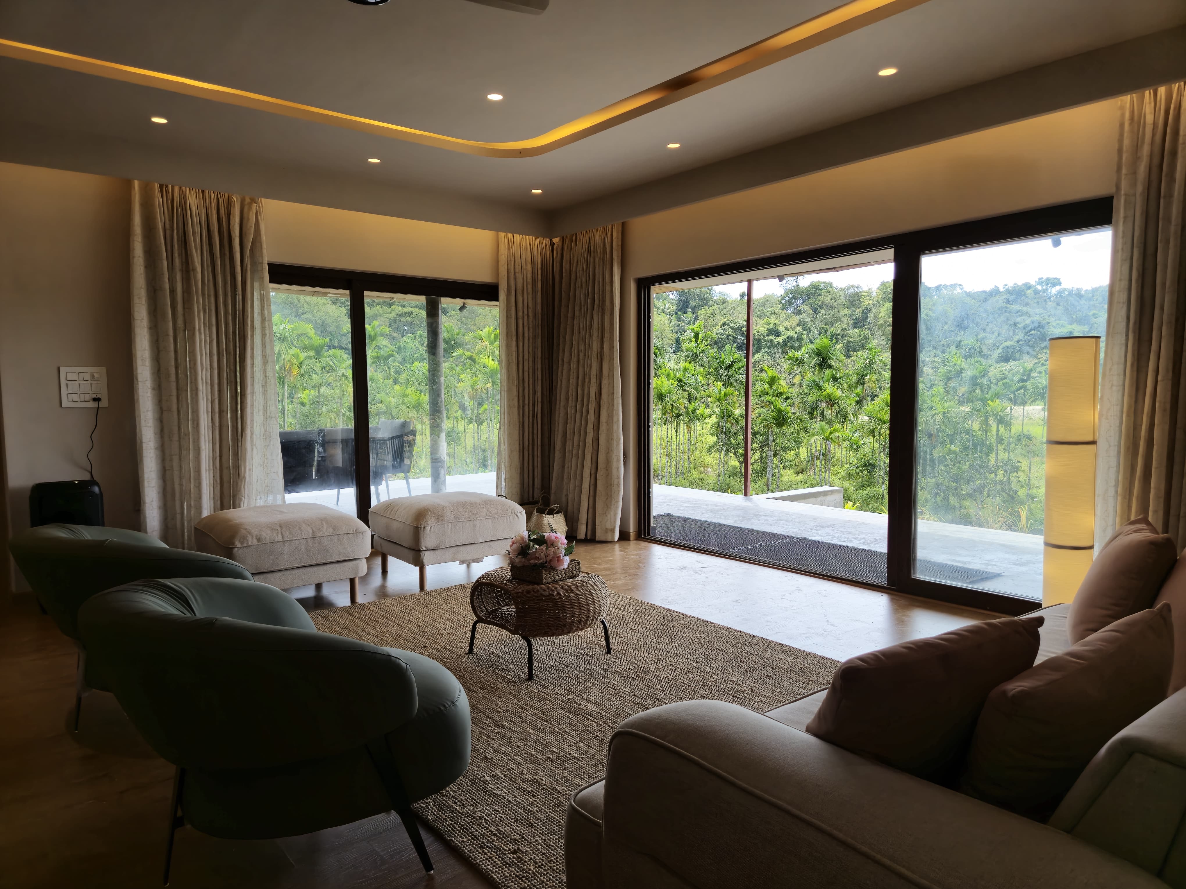 Songs of the Treepie 𝗕𝗢𝗢𝗞 Coorg Homestay