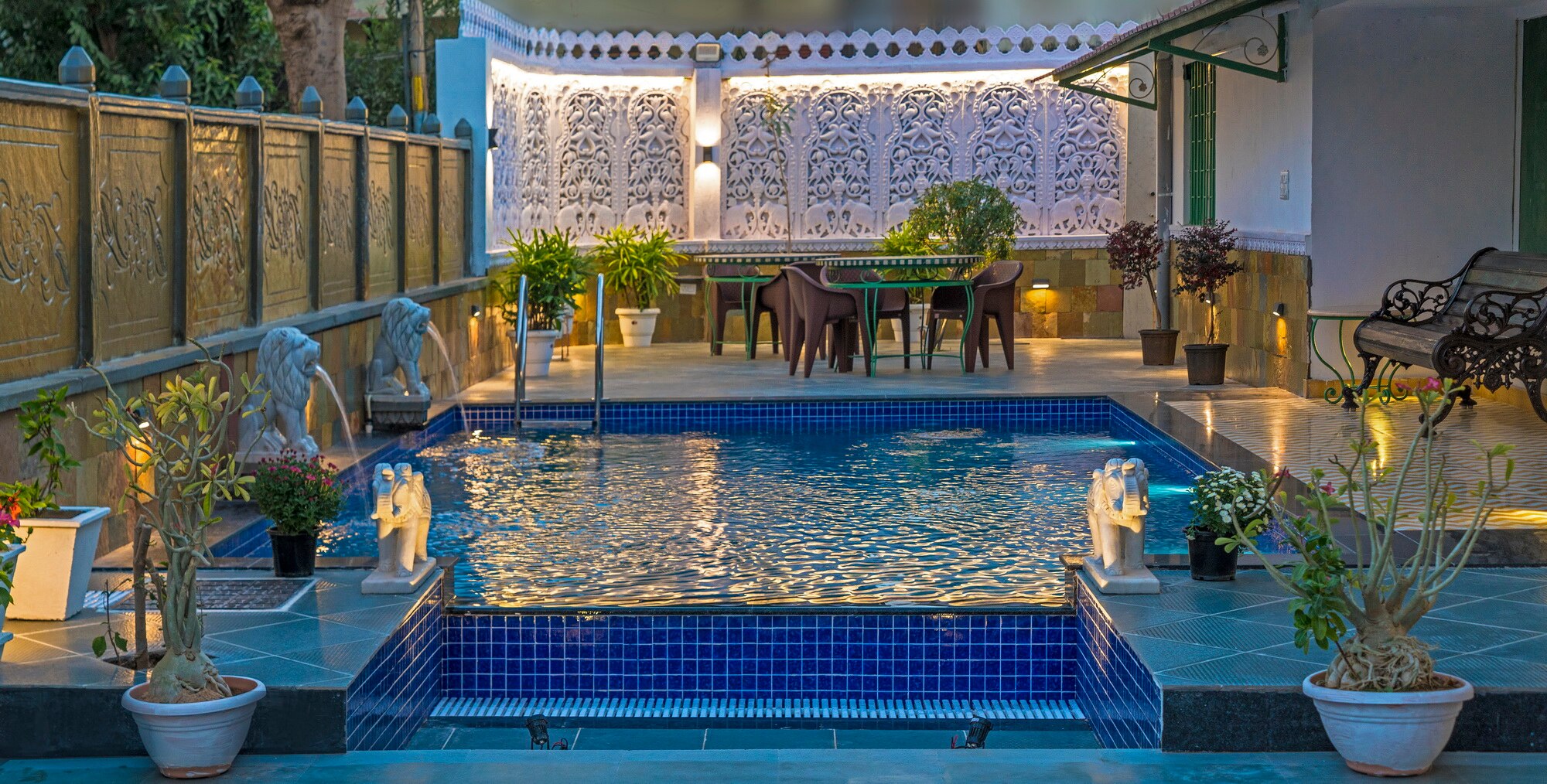 Aloukik Entire 5 BHK Villa 𝗕𝗢𝗢𝗞 Udaipur Villa