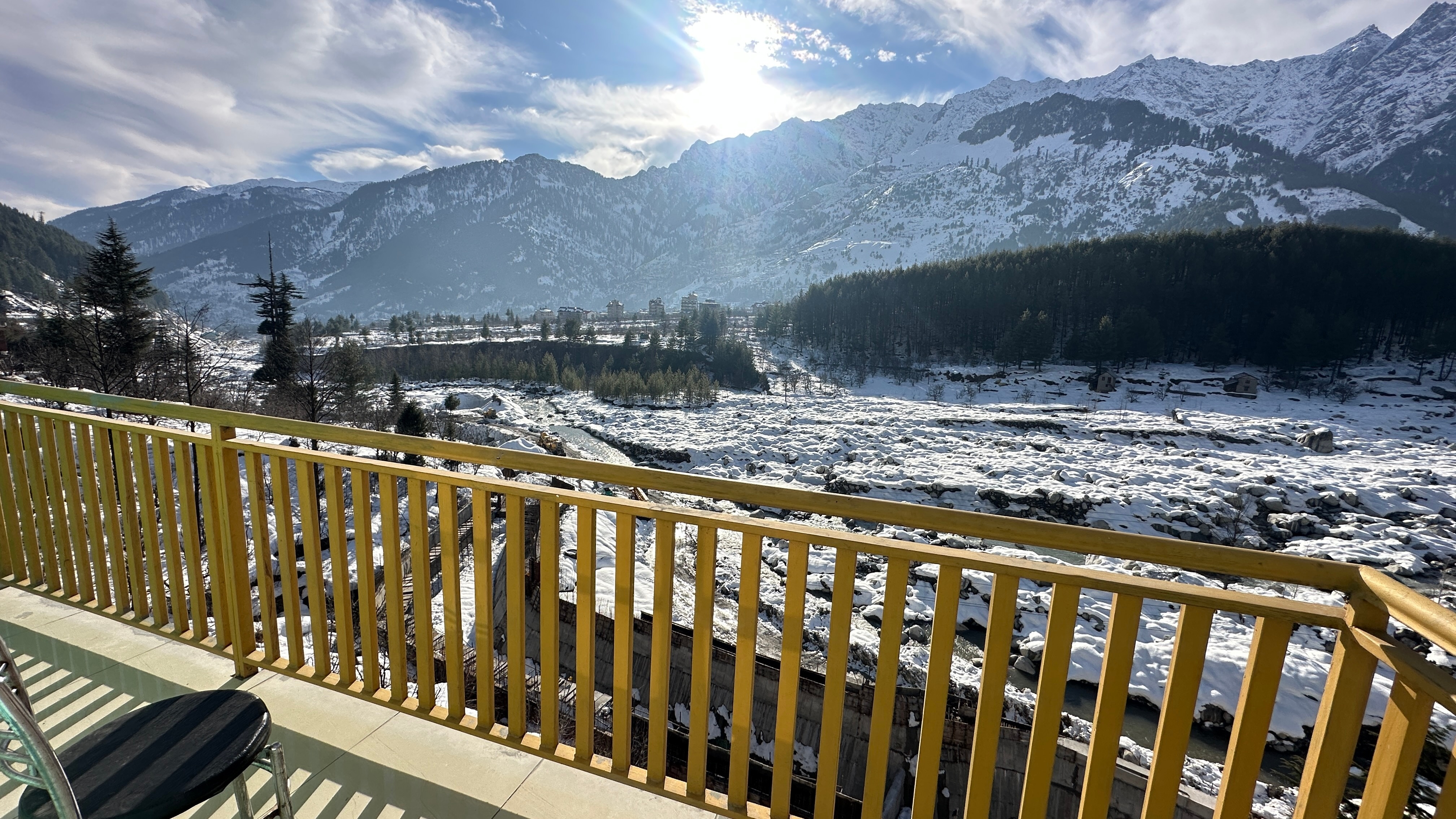 kulang Heights 𝗕𝗢𝗢𝗞 Manali Homestay
