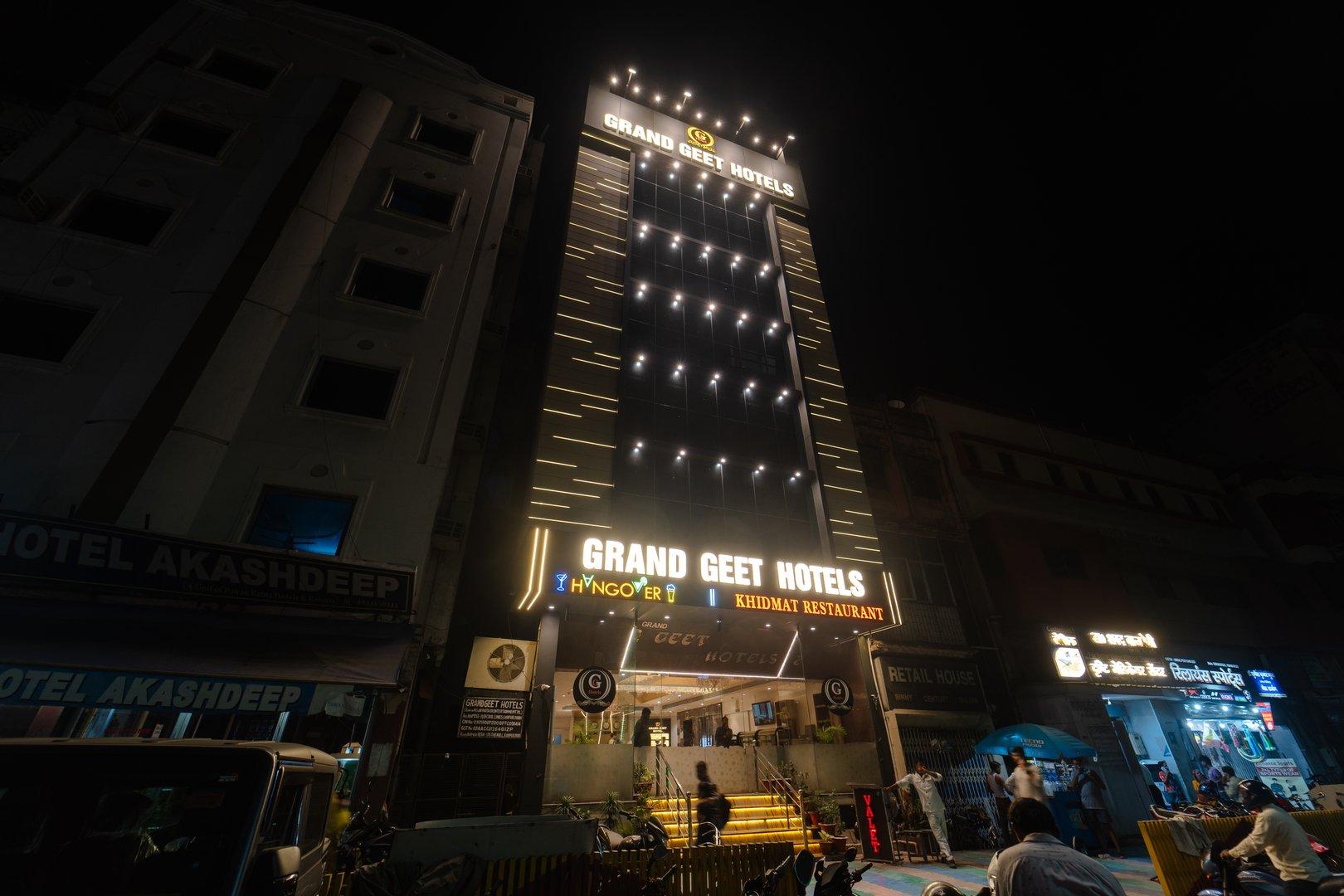 Grand Geet Hotel 𝗕𝗢𝗢𝗞 Kanpur Hotel