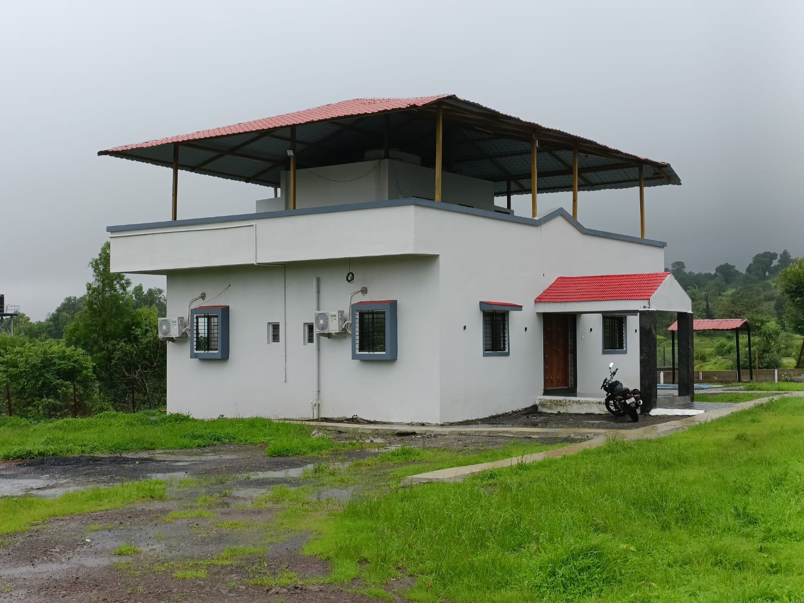 Aekant Villa 𝗕𝗢𝗢𝗞 Trimbak Villa