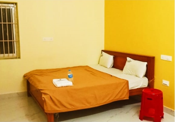 Hotel Senthooran Residency 𝗕𝗢𝗢𝗞 Rameshwaram Hotel