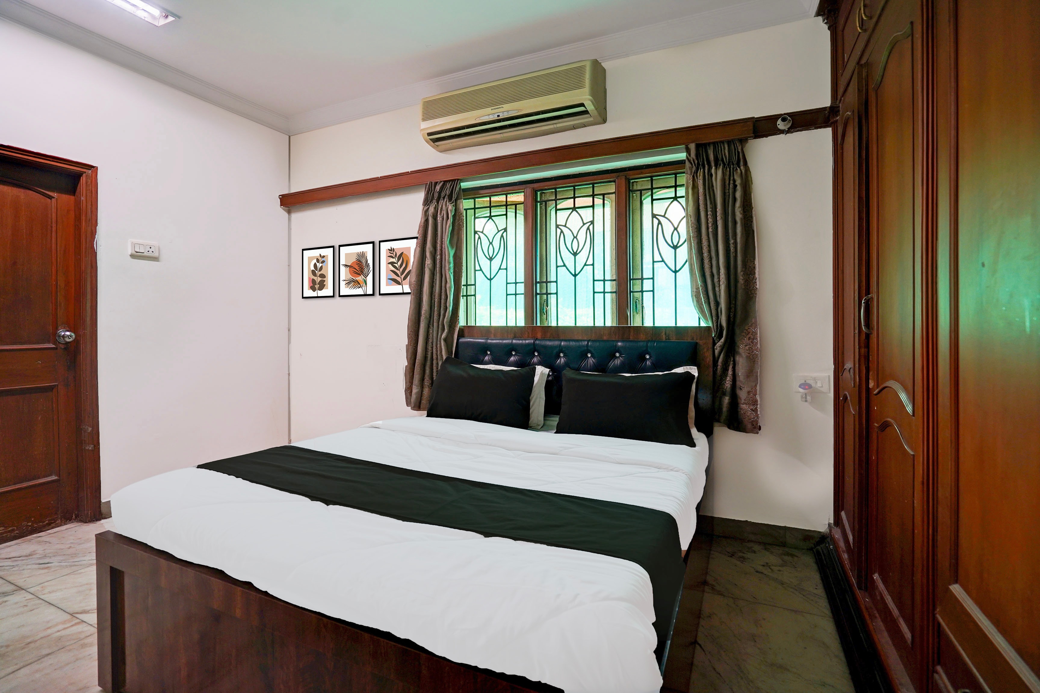 Hotel O The Grand Gateway Inn 𝗕𝗢𝗢𝗞 Nagpur Hotel