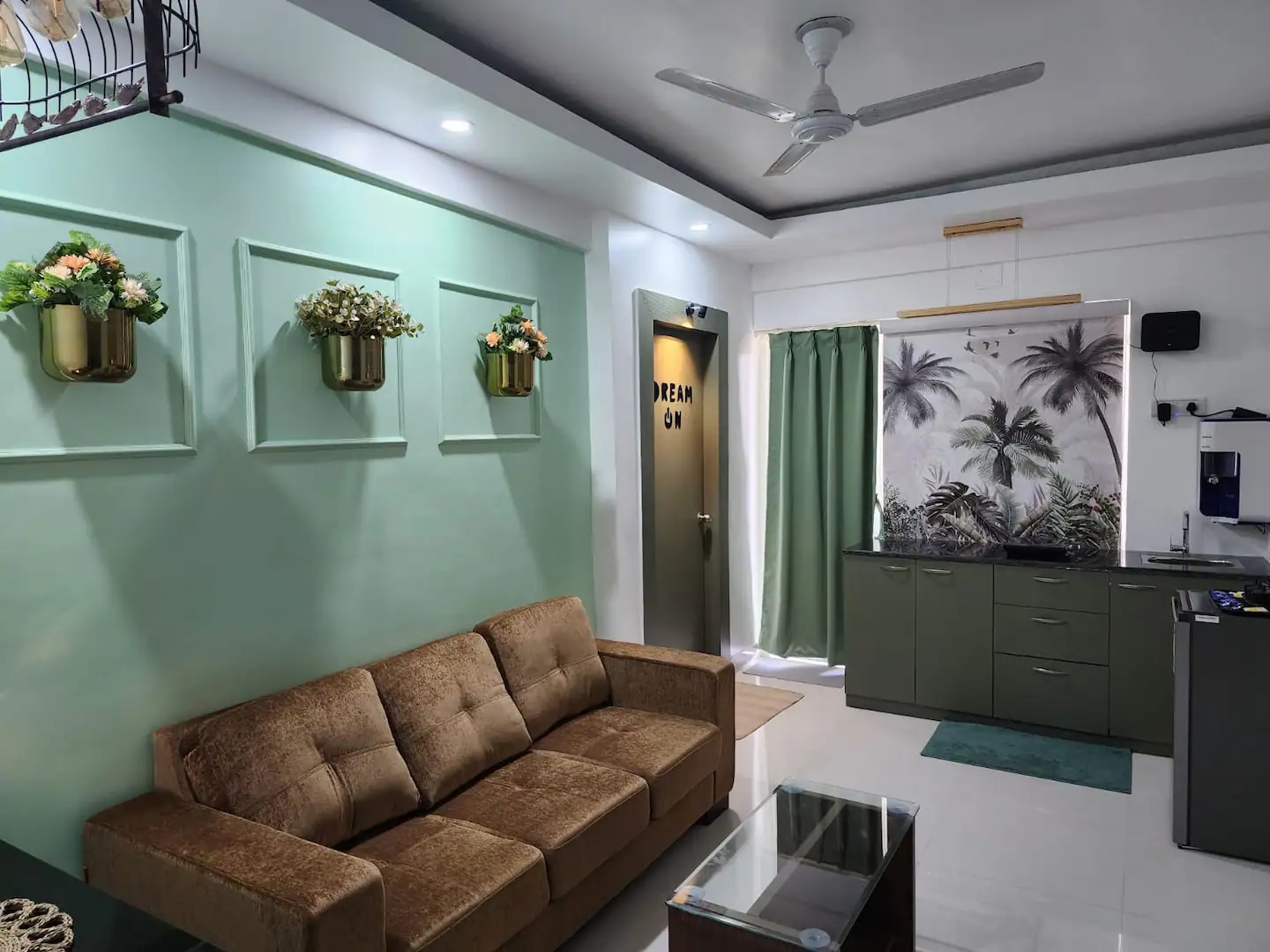 Seascape Rooms 1 BHK Serviced Apartments 𝗕𝗢𝗢𝗞 Puri Apartment