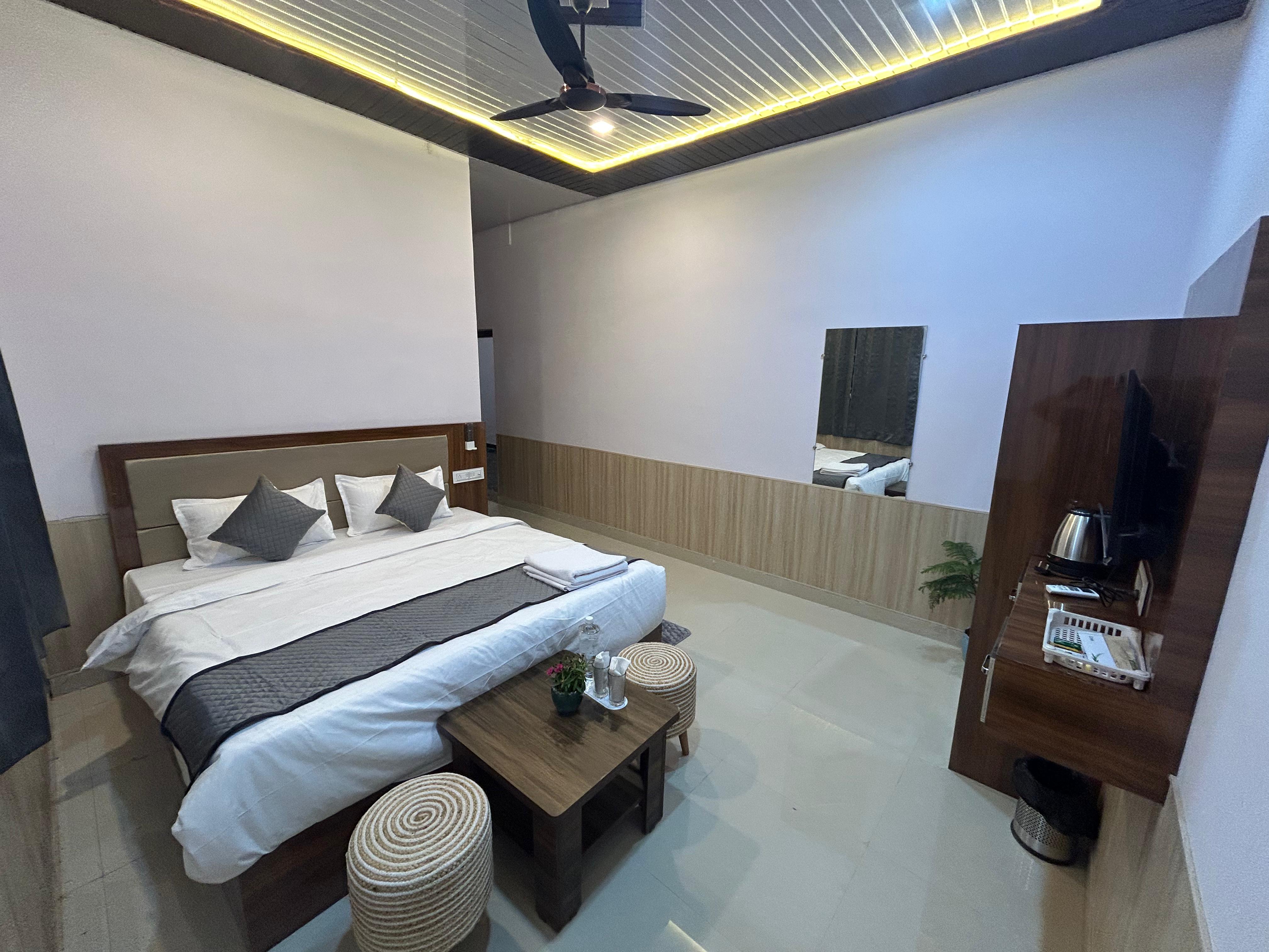 Blackberry Resort 𝗕𝗢𝗢𝗞 Pushkar Resort