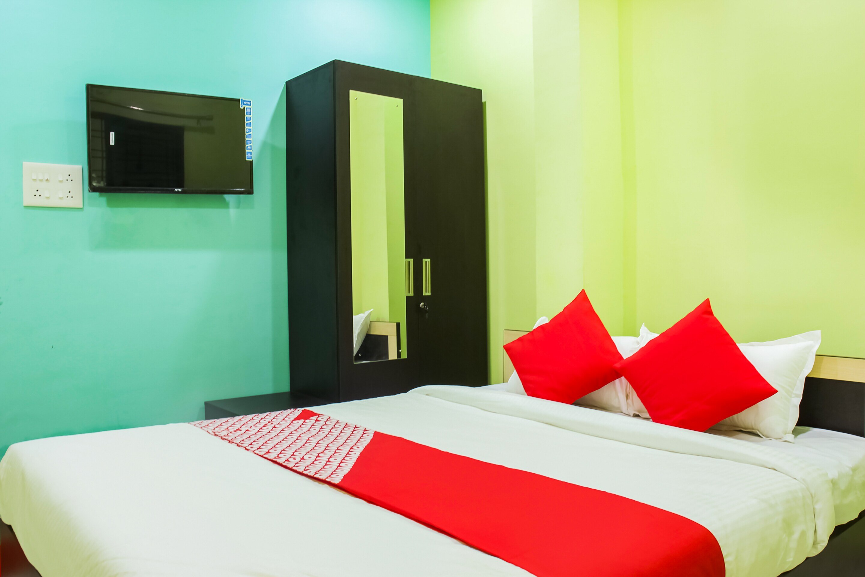 Hotel O Rm 𝗕𝗢𝗢𝗞 Hingana Hotel