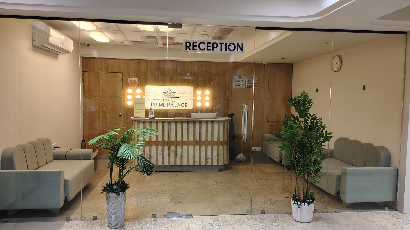 HOTEL PRIME PALACE 𝗕𝗢𝗢𝗞 Mehsana Guest House