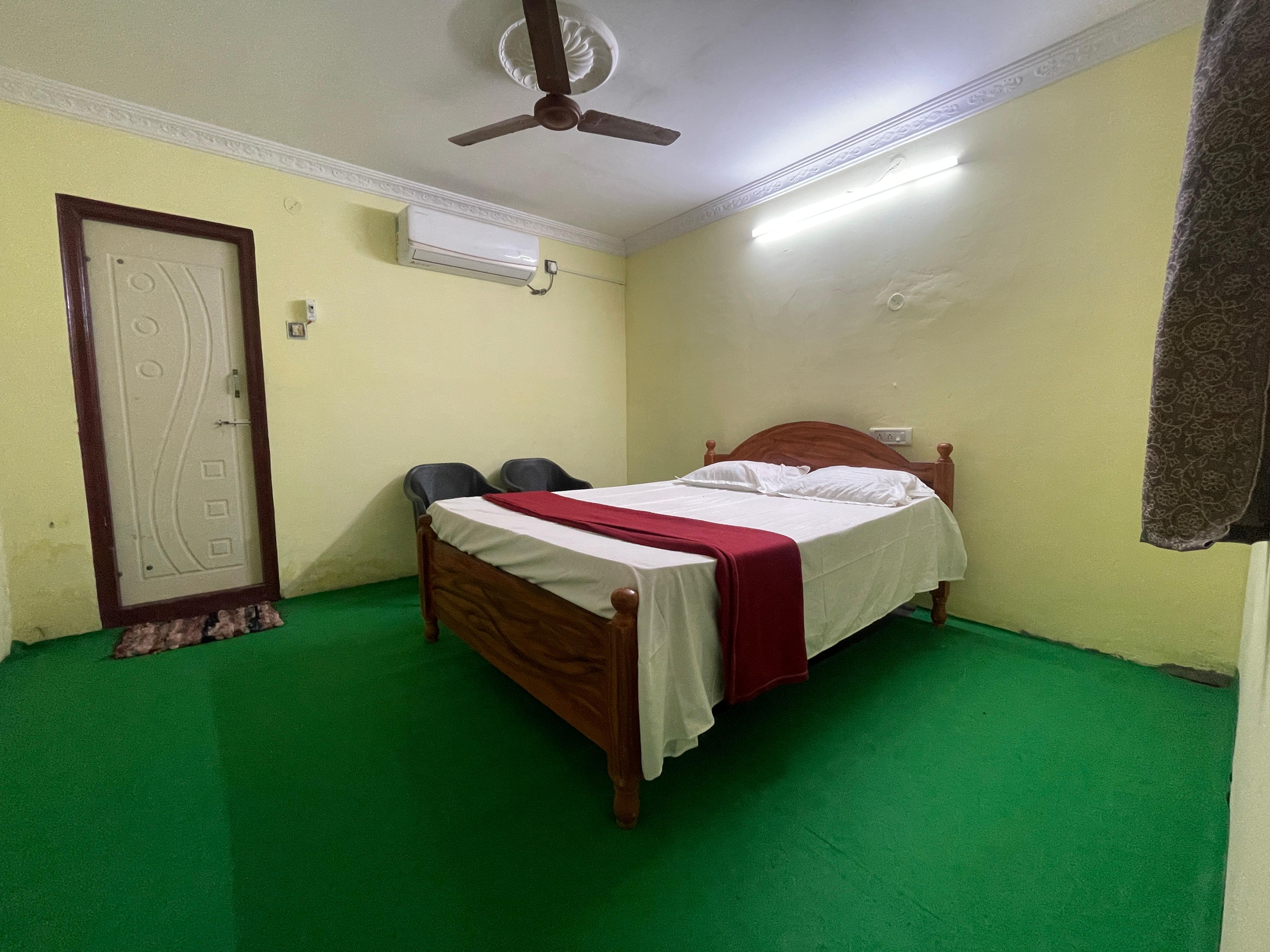JOHNSON's CHIRALA GRAND RESIDENCY 𝗕𝗢𝗢𝗞 Chirala Homestay