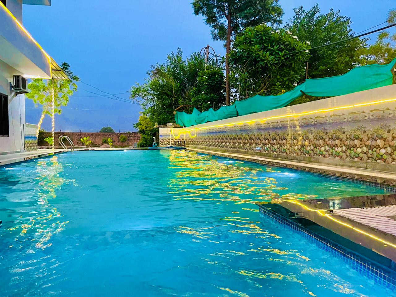 ASR TREE FARMS AND RESORT 헕헢헢헞 Manesar Farm House