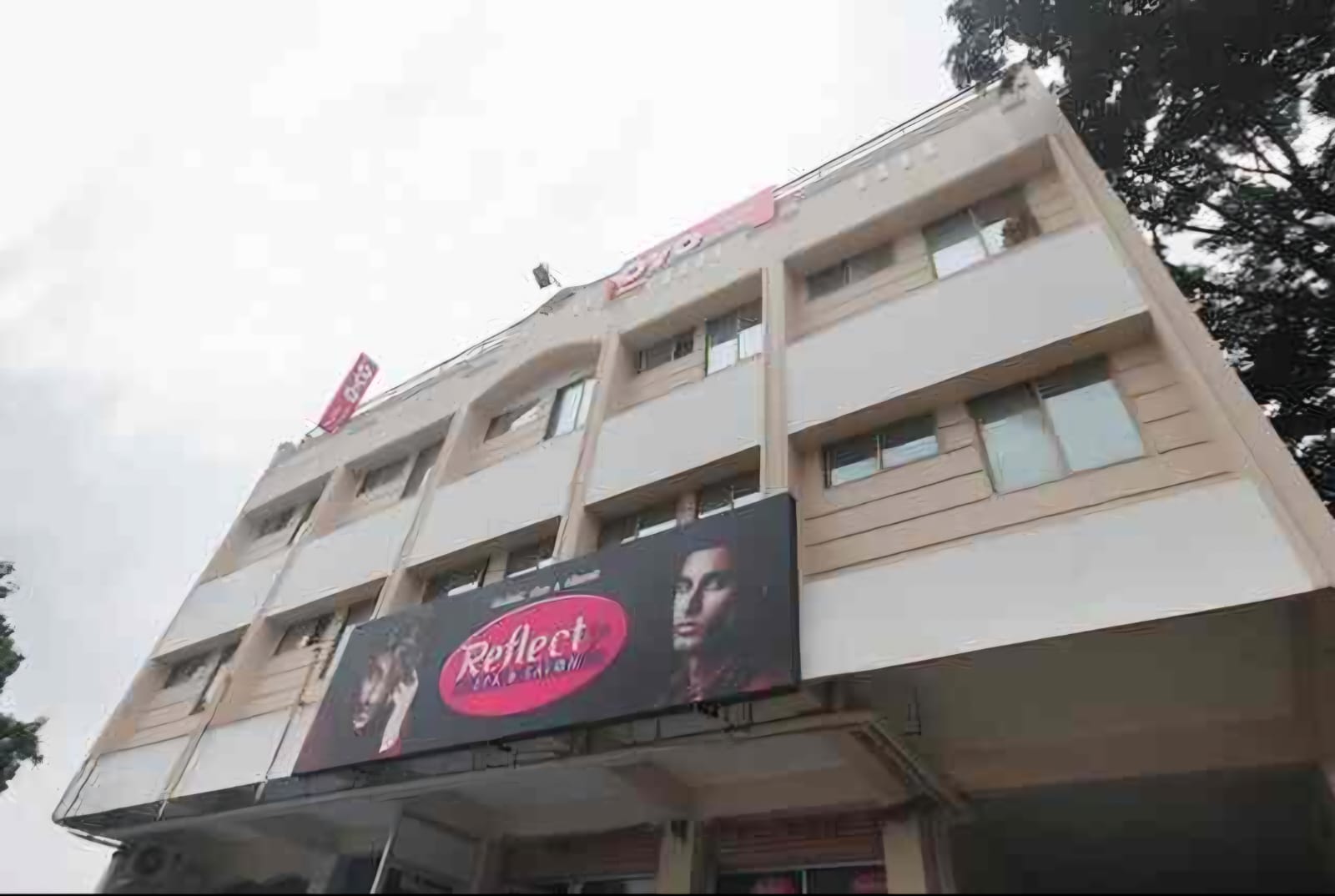 SS TOWERS 𝗕𝗢𝗢𝗞 Coimbatore Hotel