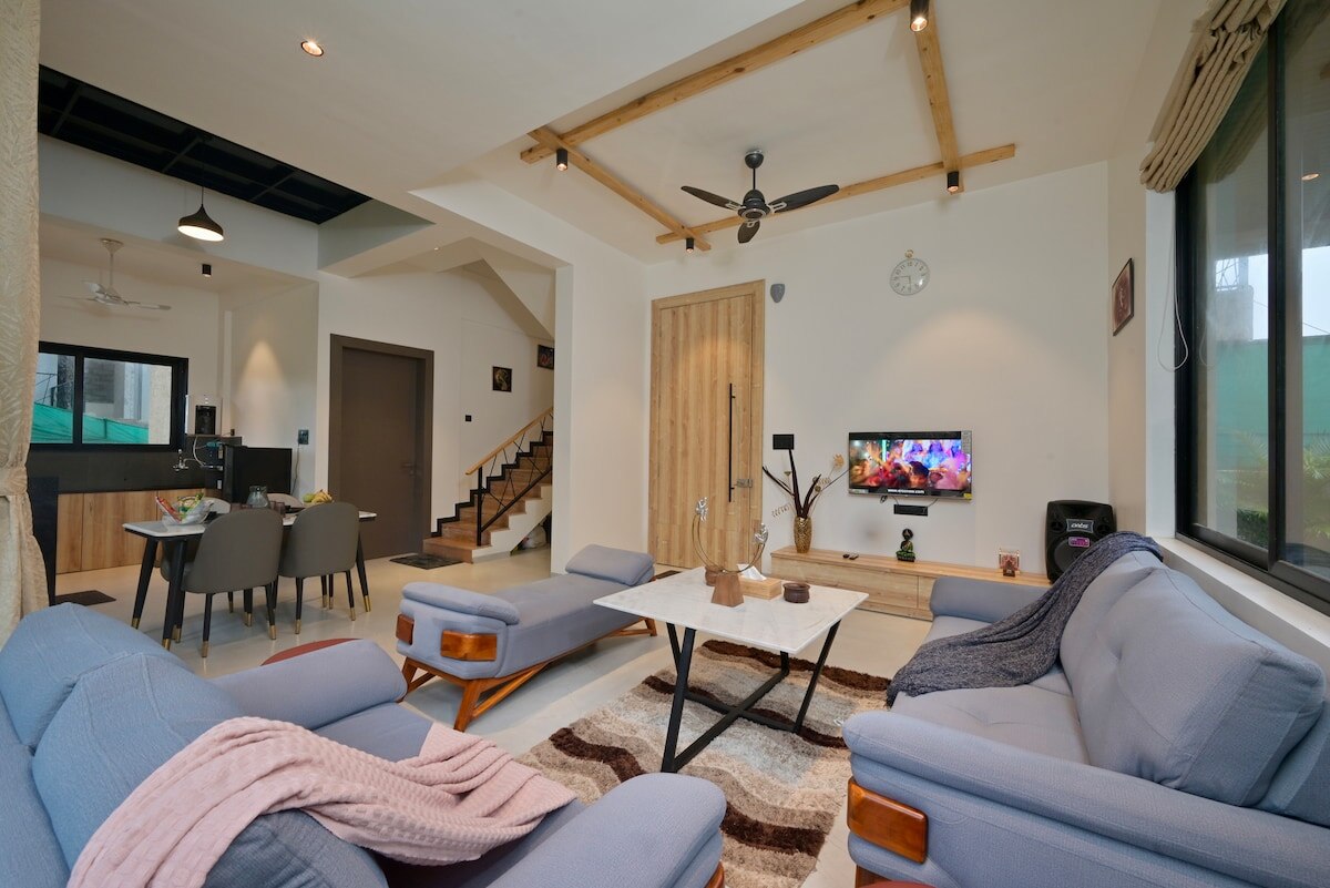 Amenities of Tara Scenic Meadows With Cricket Turf