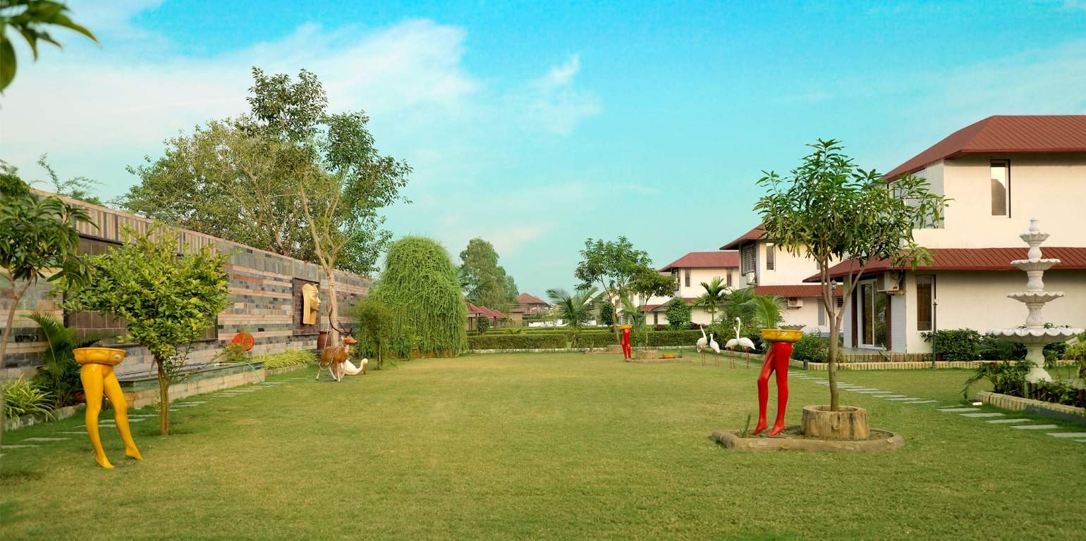 YOLOFarms 247 𝗕𝗢𝗢𝗞 Navsari Farm House