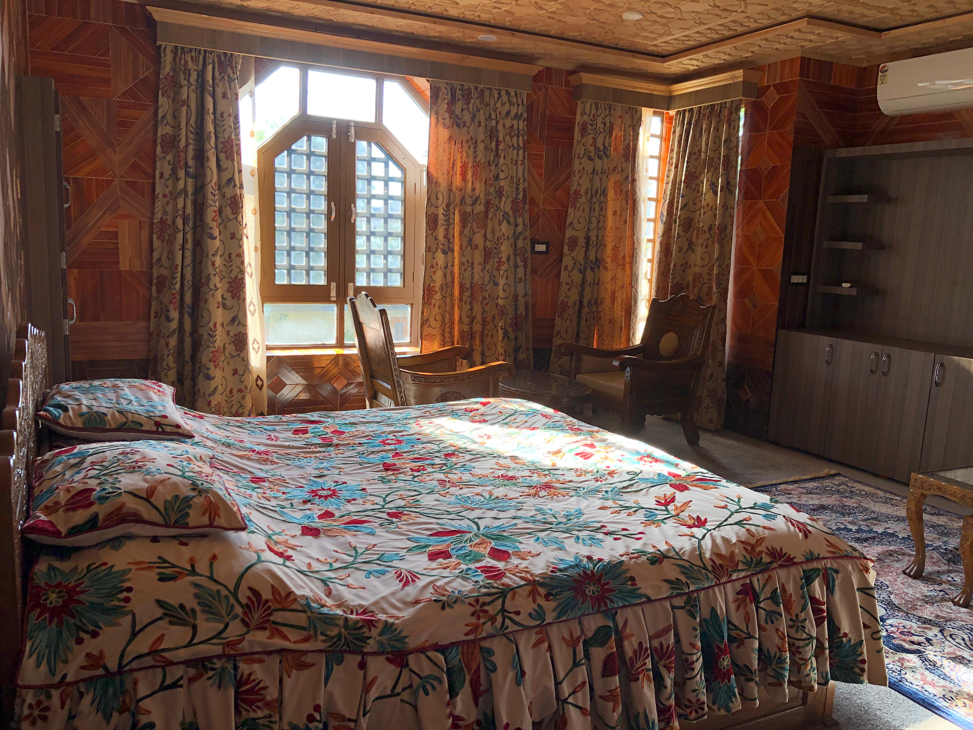Kashmir Aikyam House 𝗕𝗢𝗢𝗞 Srinagar Homestay