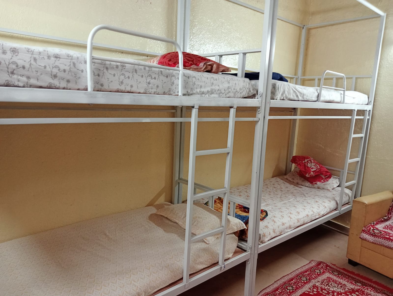 The Corner House Hostel 𝗕𝗢𝗢𝗞 Lonavala Hostel