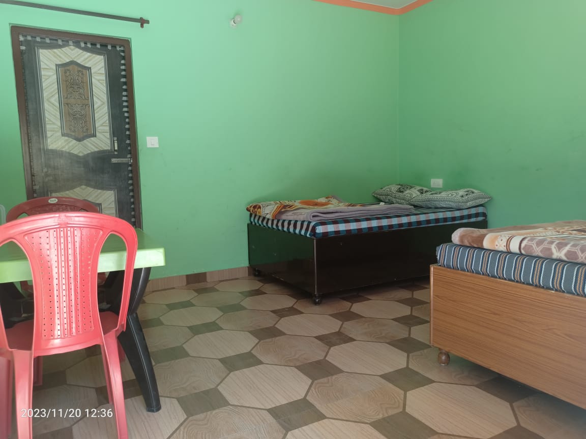 Yashh Home stay 𝗕𝗢𝗢𝗞 Kosya Kutauli Homestay