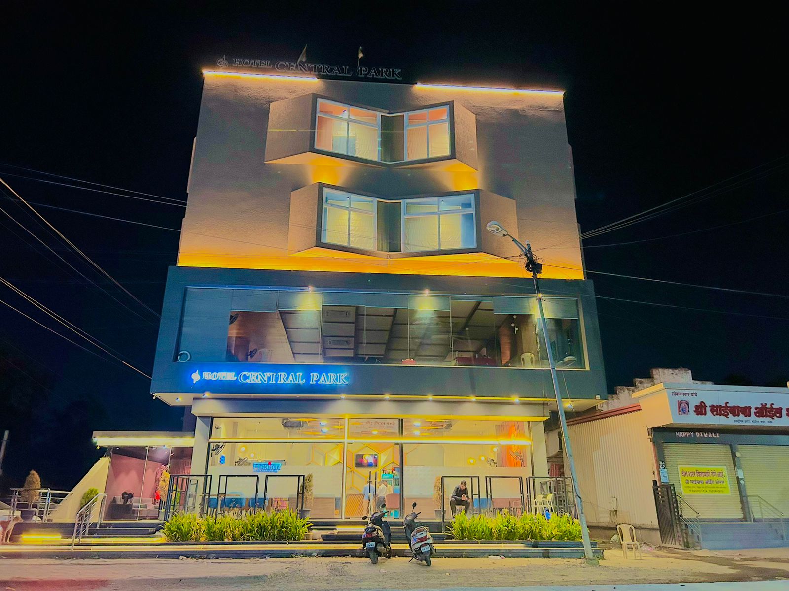 HOTEL GRAND CENTRAL PARK 𝗕𝗢𝗢𝗞 Nanded Hotel