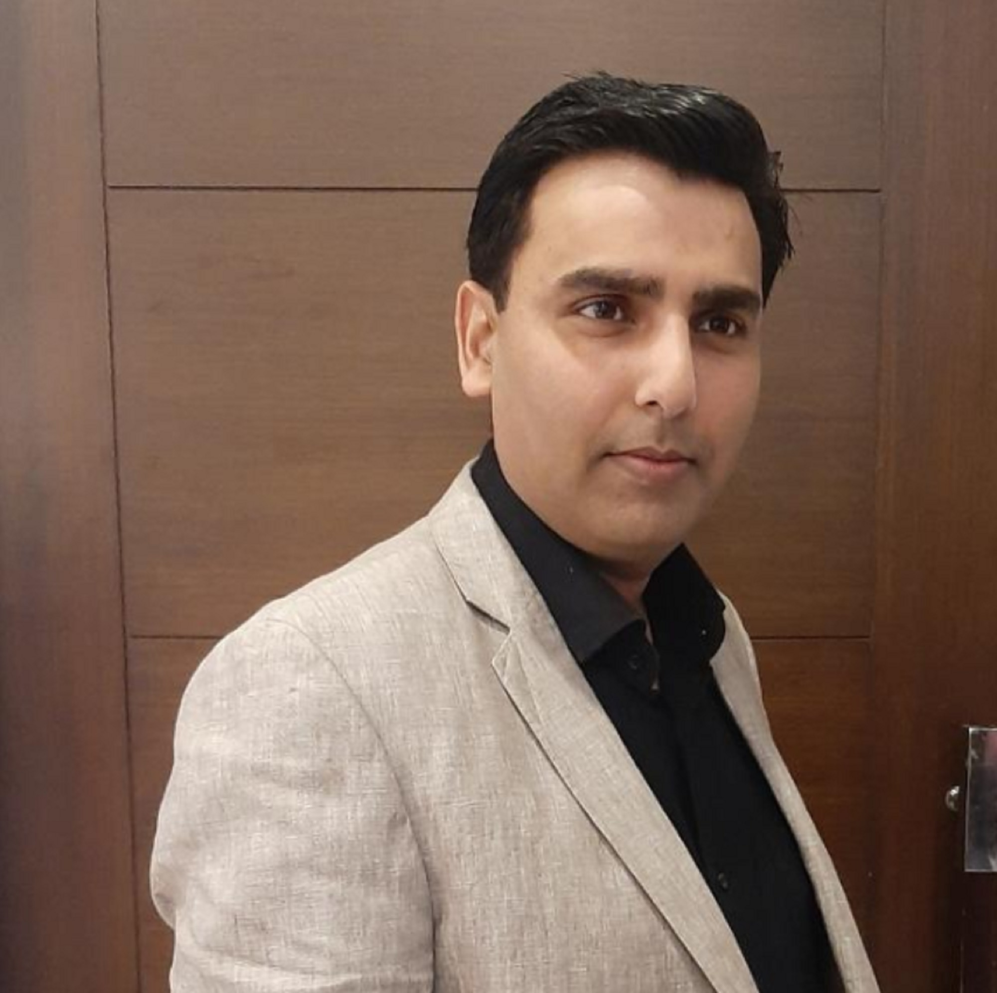 Indiyaah Inn DLF Phase 2 | CyberCity 𝗕𝗢𝗢𝗞 Gurgaon Apartment 𝘄𝗶𝘁𝗵 𝗙𝗥𝗘𝗘 ...