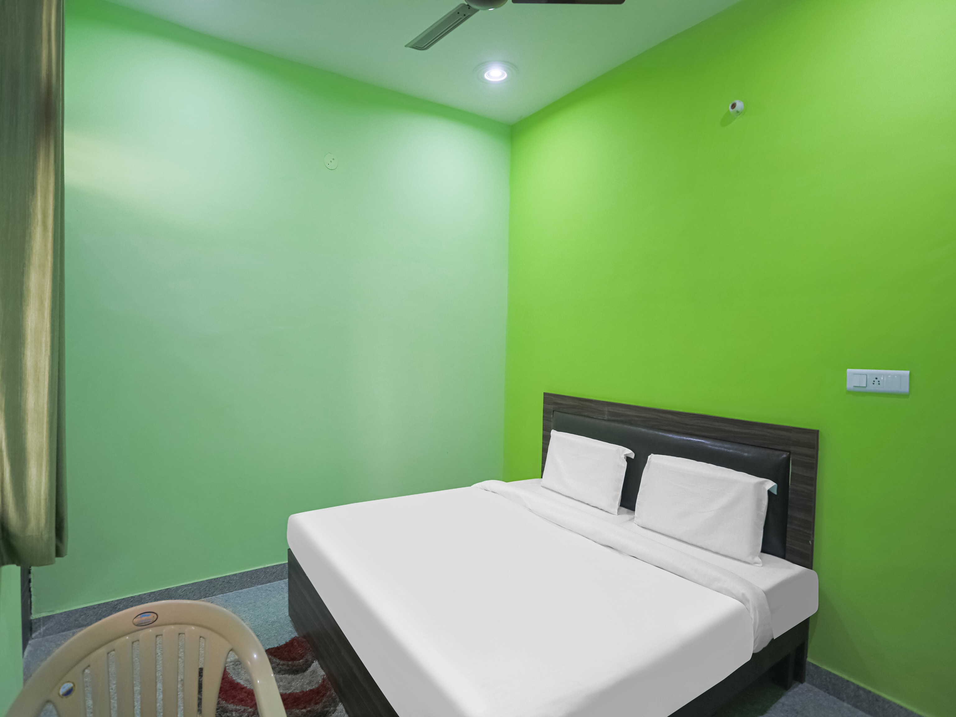 Photos of Capital O A-one - Hotel in Manesar