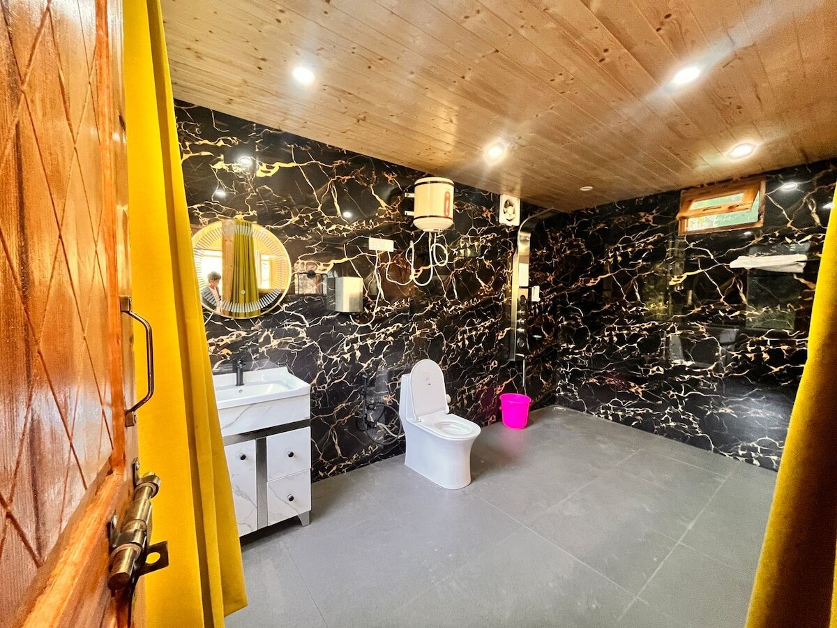 Treehouse Jacuzzi Bastiat stays Jibhi Tree house Jibhi - Reviews ...