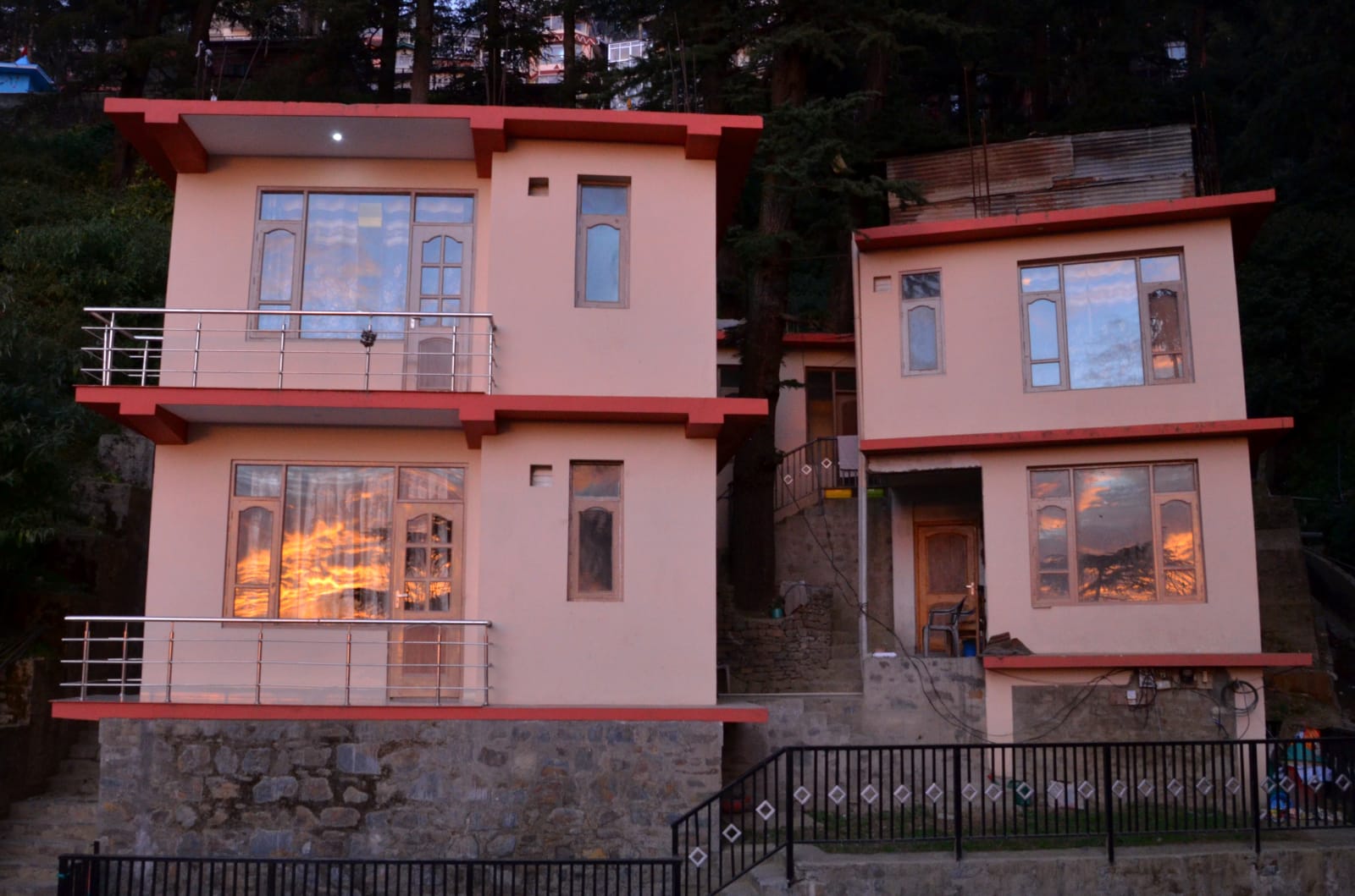 Shanti Van 𝗕𝗢𝗢𝗞 Shimla Hotel