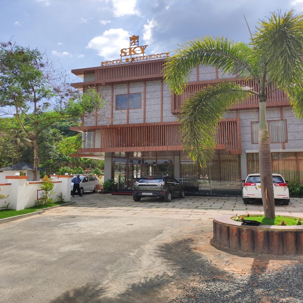 Hotel Sky Penta Residency 𝗕𝗢𝗢𝗞 Iritty Hotel