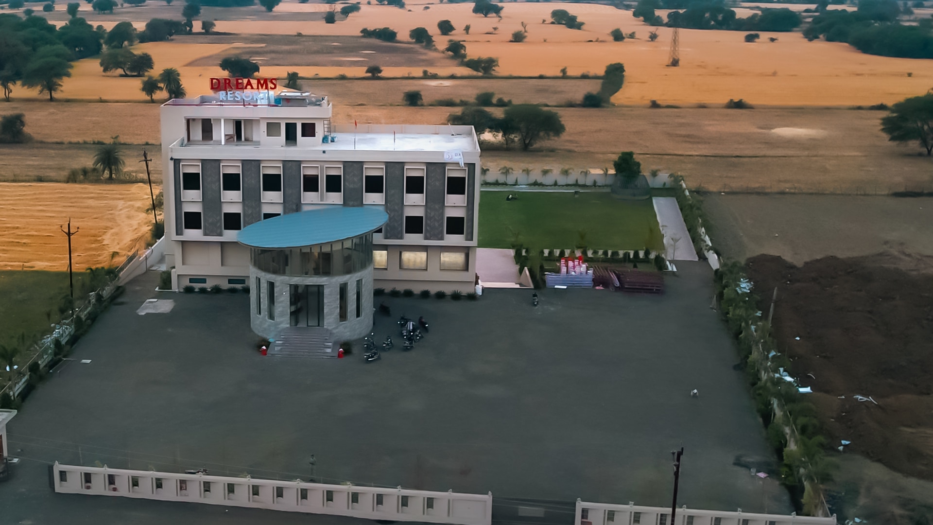 Dreams Resort 𝗕𝗢𝗢𝗞 Khurai Hotel