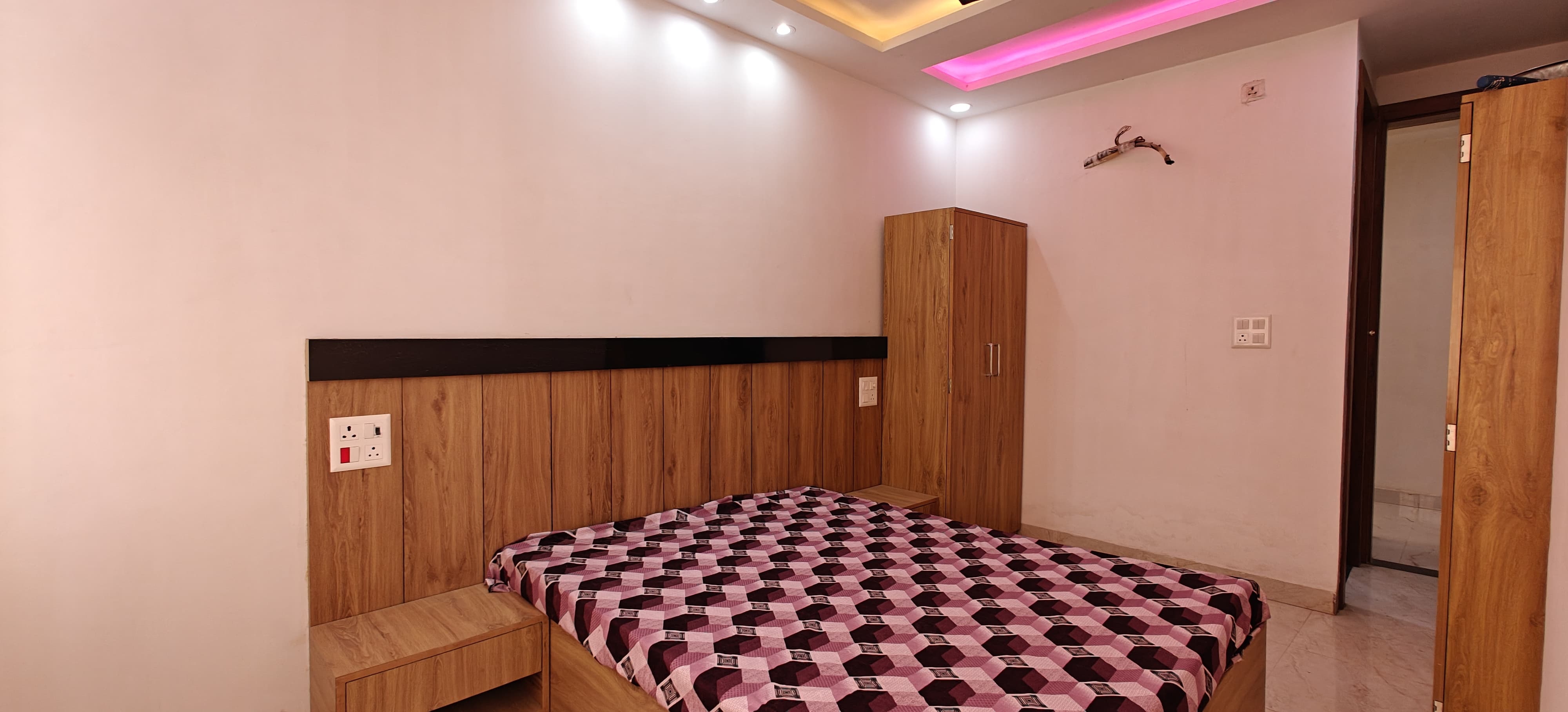 NARAYAN ROOMS INN 𝗕𝗢𝗢𝗞 Puranpur Hotel