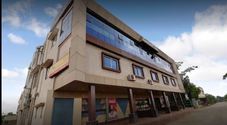 Krishna Lodge 𝗕𝗢𝗢𝗞 Chitradurga Hotel