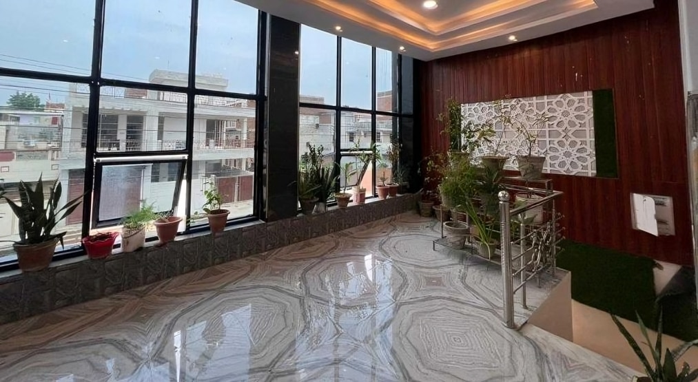 Address of Hotel MoonGaze Inn - Hotel in Kanpur
