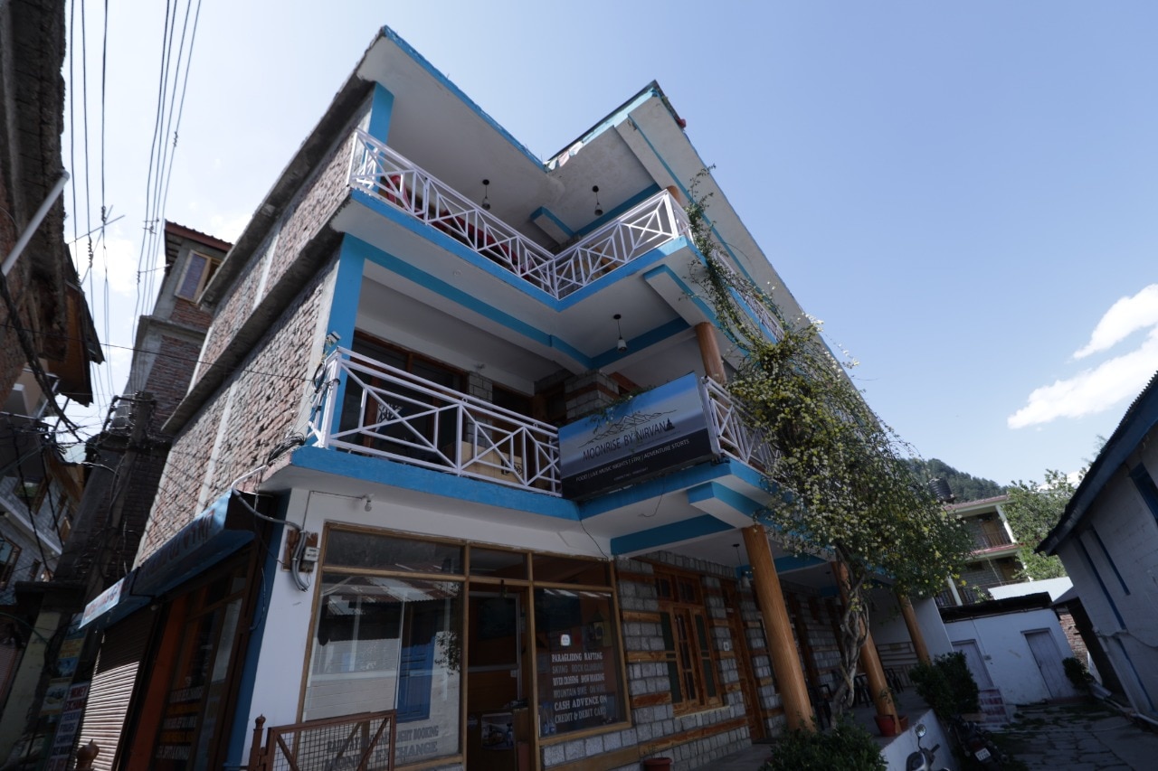 Raj Guest house 𝗕𝗢𝗢𝗞 Manali Guest House