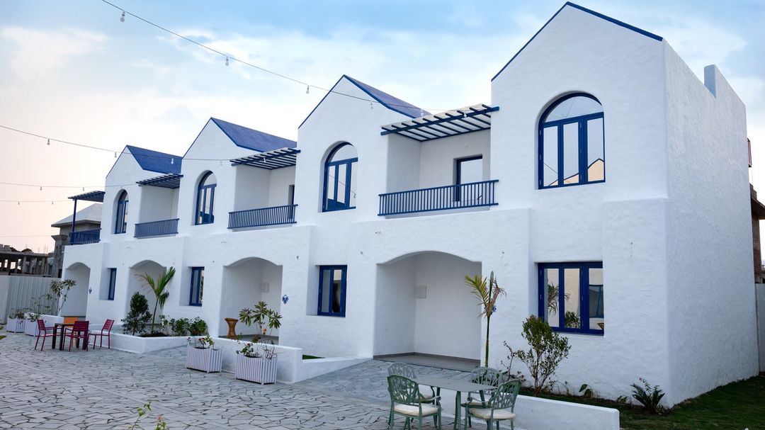 Villa In Surat - Greece Escape - Luxury Villa 𝗕𝗢𝗢𝗞 Olpad Villa