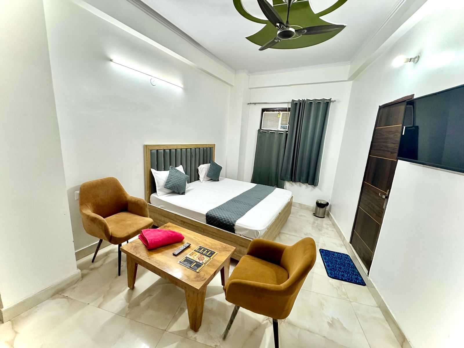 Collection O Rohini Sector 21 Formerly Shelter Inn Hotel Delhi ...