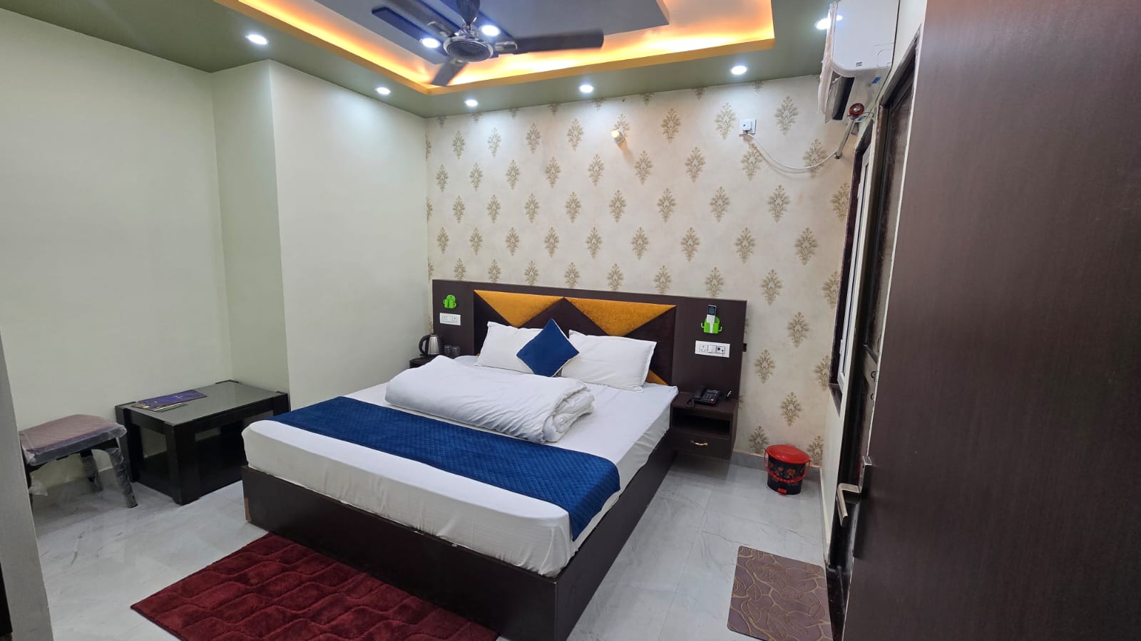 HOTEL RAMAYANAM PALACE Ayodhya - Reviews, Photos & Offer